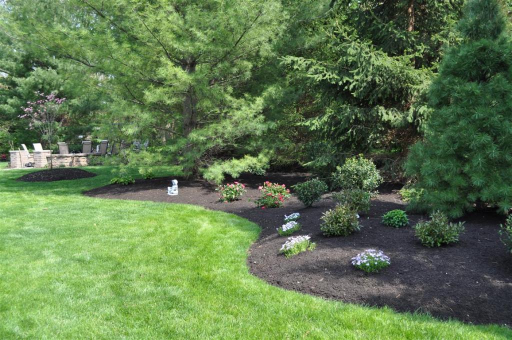 Brown Colored Mulch | Indianapolis Mulch | McCarty Mulch