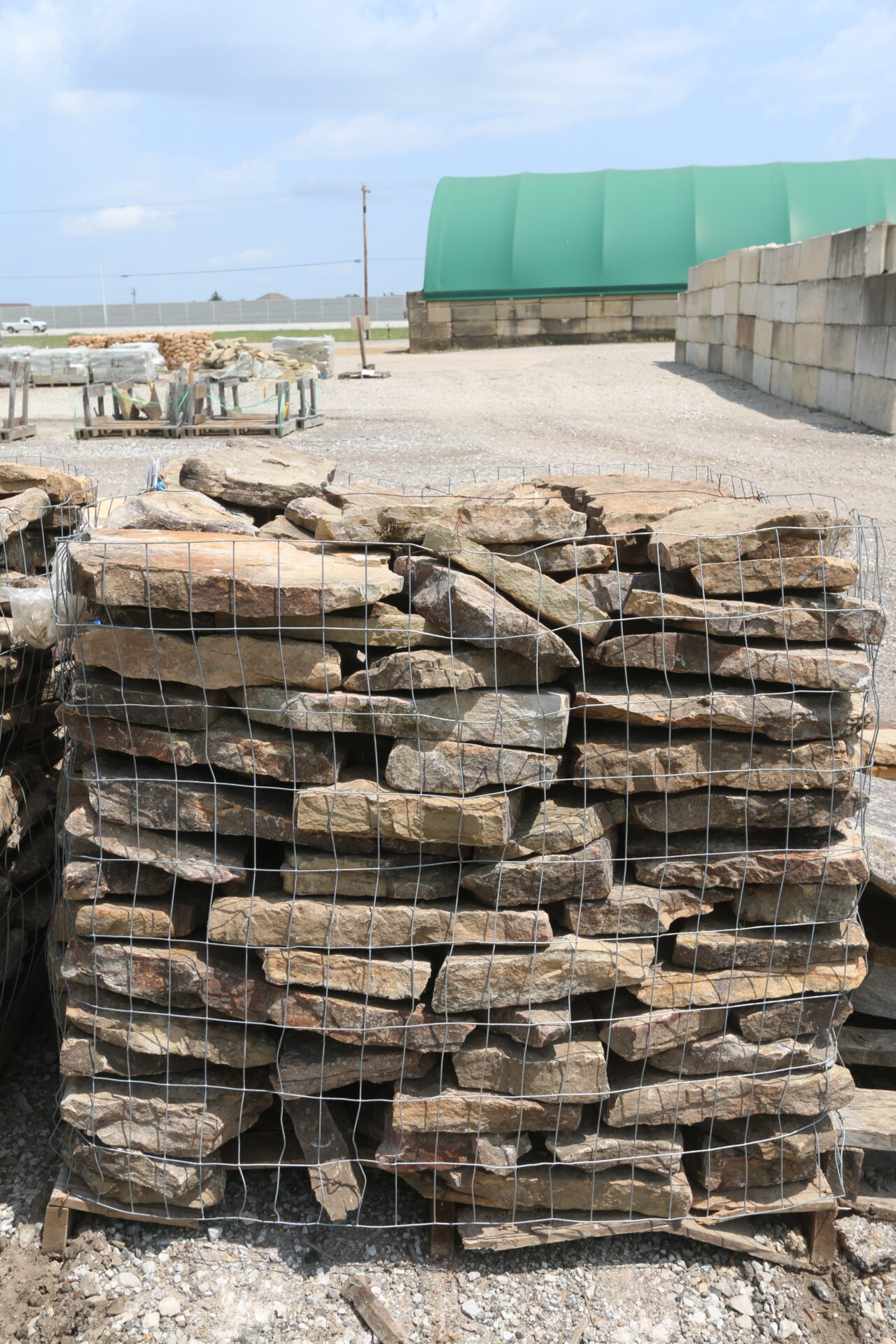 Weathered Fieldstone - McCarty Mulch